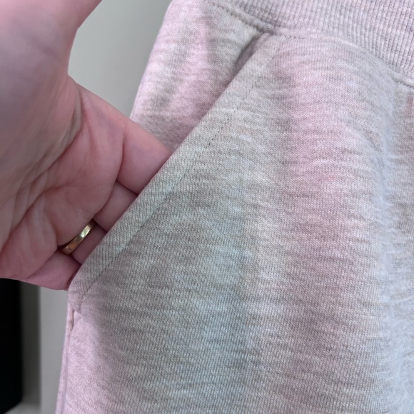 ALO Yoga | Shorts | Nwt Alo Yoga Low Key Sweat Short In Oatmeal Sz M ...